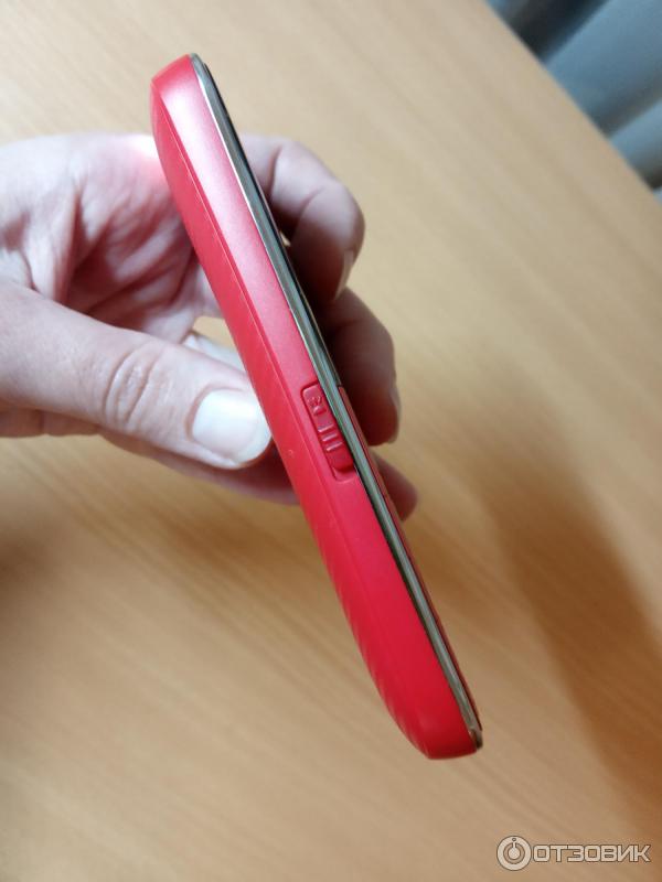 Отзыв о Телефон Nomi i220 | Стильный бабушкофон :)